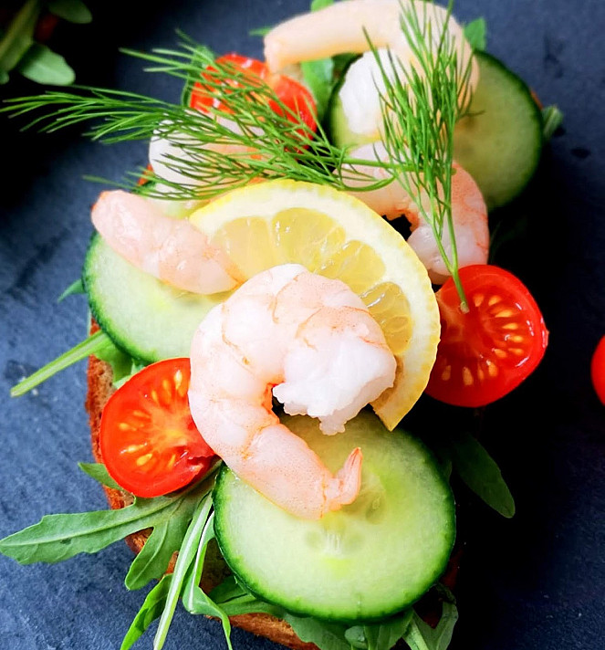 Räksmörgås - švediškas sumuštinis su krevetėmis