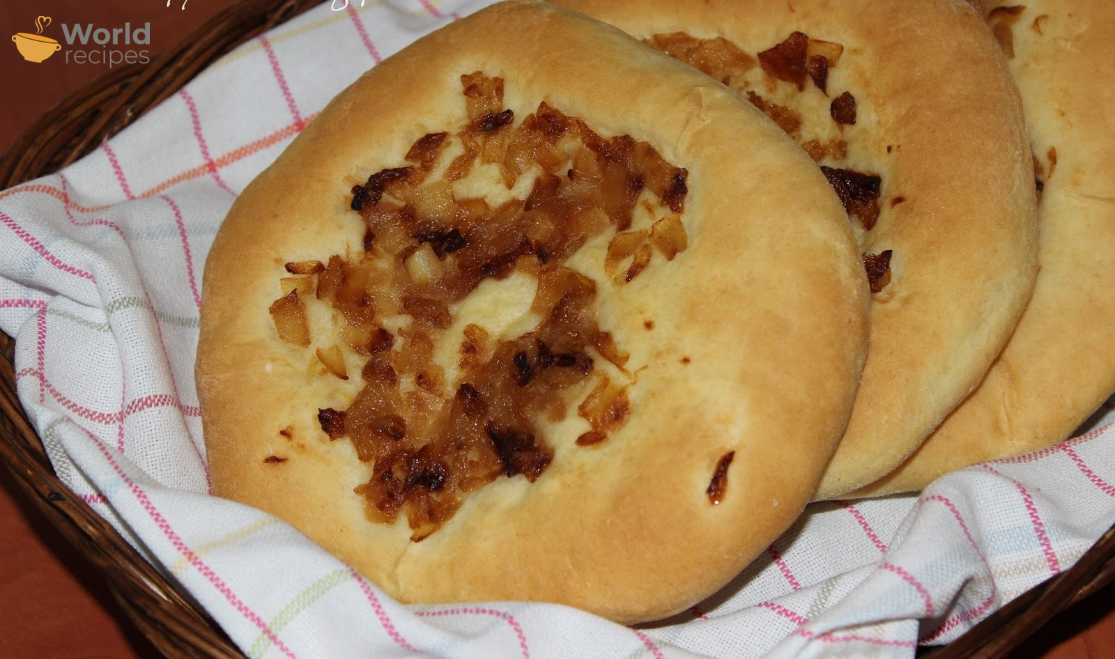 Szybkie domowe cebularze przepis