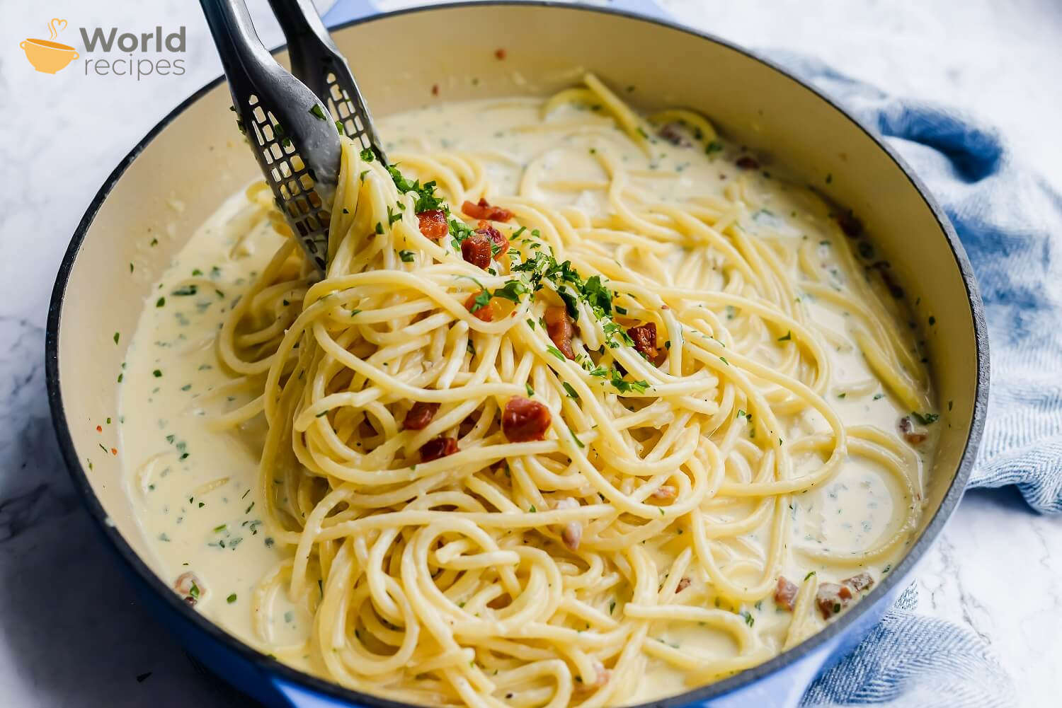 Spaghetti carbonara - przepis oryginalny ze śmietaną przepis