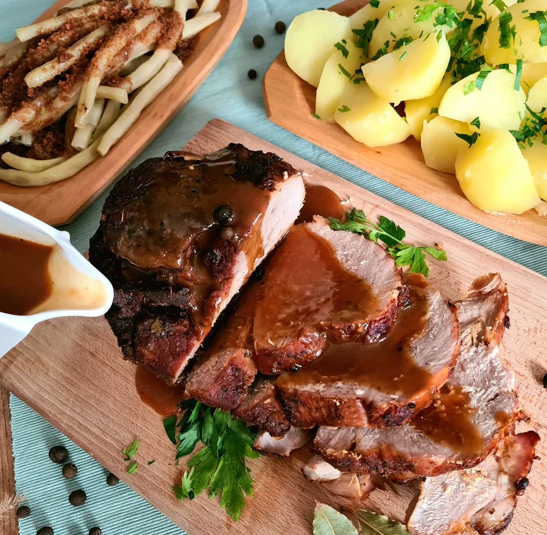 Ilgai orkaitėje keptas jautienos kumpis